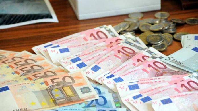 Pomigliano, soldi falsi stampati in locale per macelleria: sequestrati ...