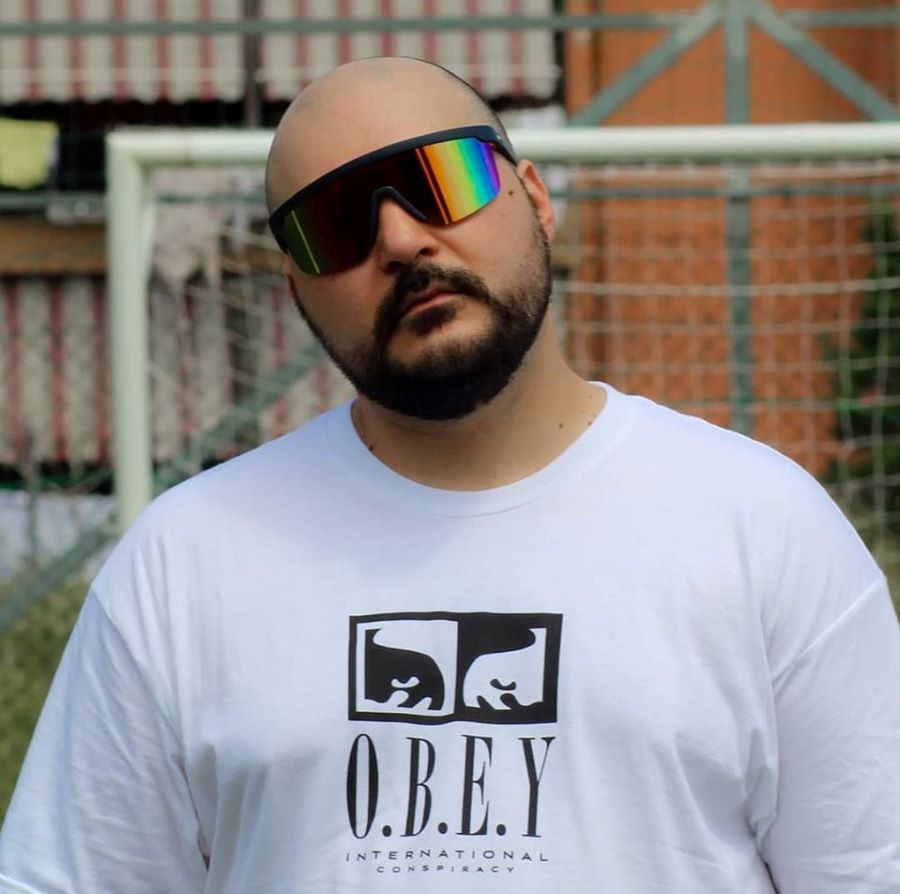 Boom! Come fare del buon rap con il nuovo singolo di Shark Emcee (VIDEO)