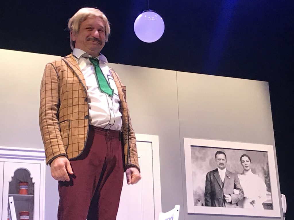 Al Teatro Troisi di Fuorigrotta Francesco Procopio con la commedia ...