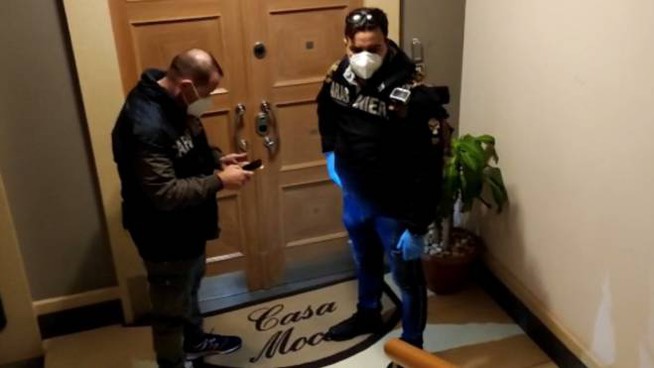 Camorra, le mani del clan Moccia sui ristoranti della Capitale: 13 ... Camorra, le mani del clan Moccia sui ristoranti della Capitale: 13 ...
