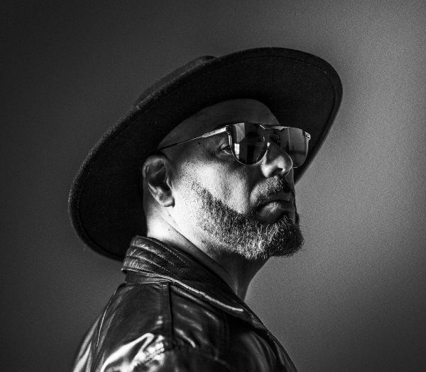 Roger Sanchez, leggenda dell’House Music, in console al Rama Beach Cafè