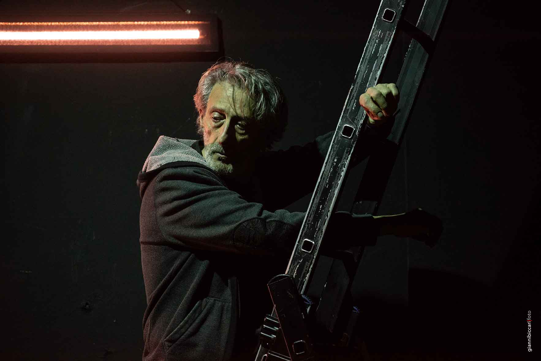 Nando Paone debutta al Teatro Nuovo di Napoli Nando Paone debutta al Teatro Nuovo di Napoli